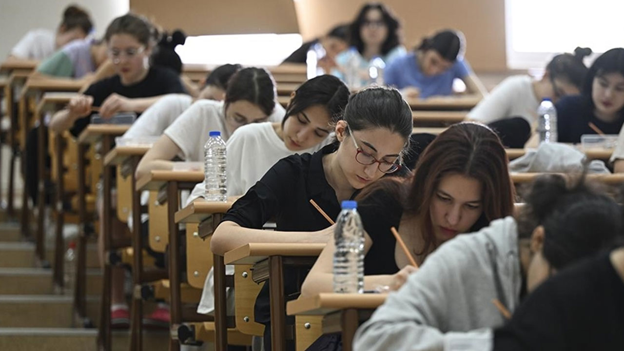 ABB, sosyal destek alan 6 bin 600 öğrencinin 2025 YKS sınav giriş ...